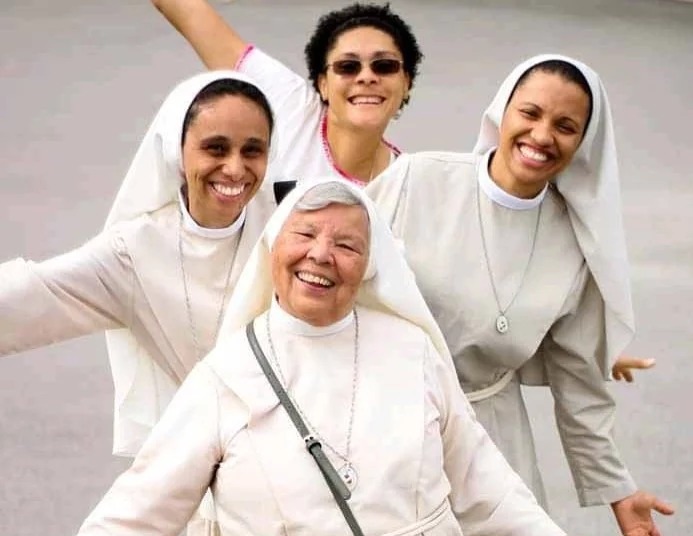 XVII Capítulo Geral Eletivo – Capítulo Geral Eletivo – Congregação das ... XVII Capítulo Geral Eletivo – Capítulo Geral Eletivo – Congregação das ...