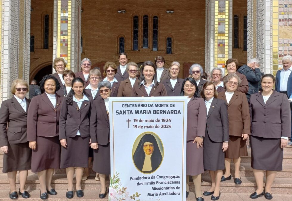 Santa Maria Bernarda no Santuário Nacional de Aparecida | CFFB ...